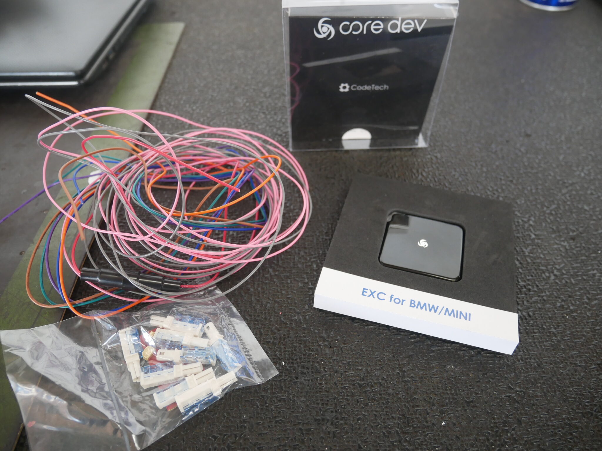 F80M3 core dev EXC取り付け作業 | B Plus【ビープラス】 BMW Professional Shop