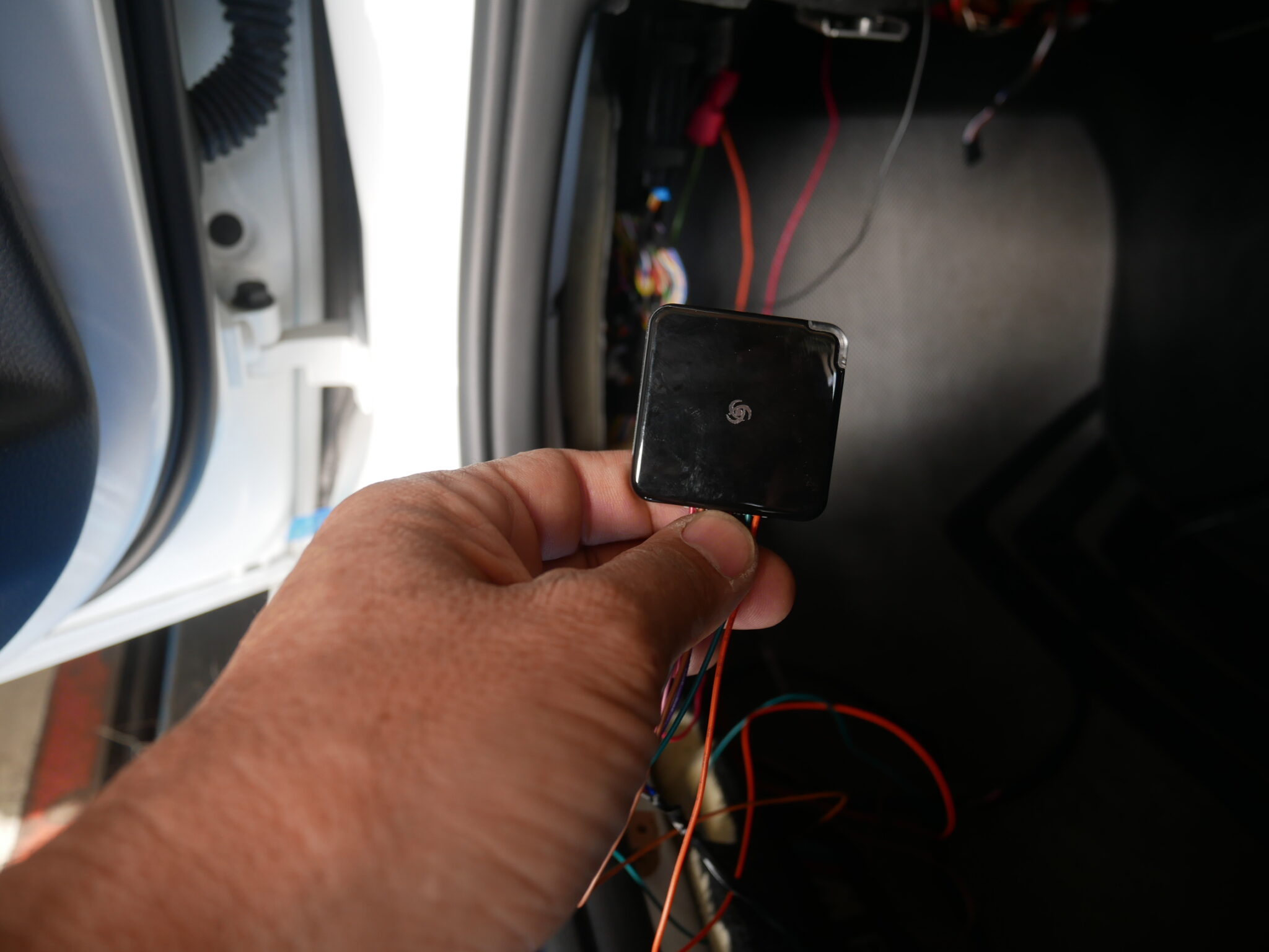 F80M3 core dev EXC取り付け作業 | B Plus【ビープラス】 BMW Professional Shop