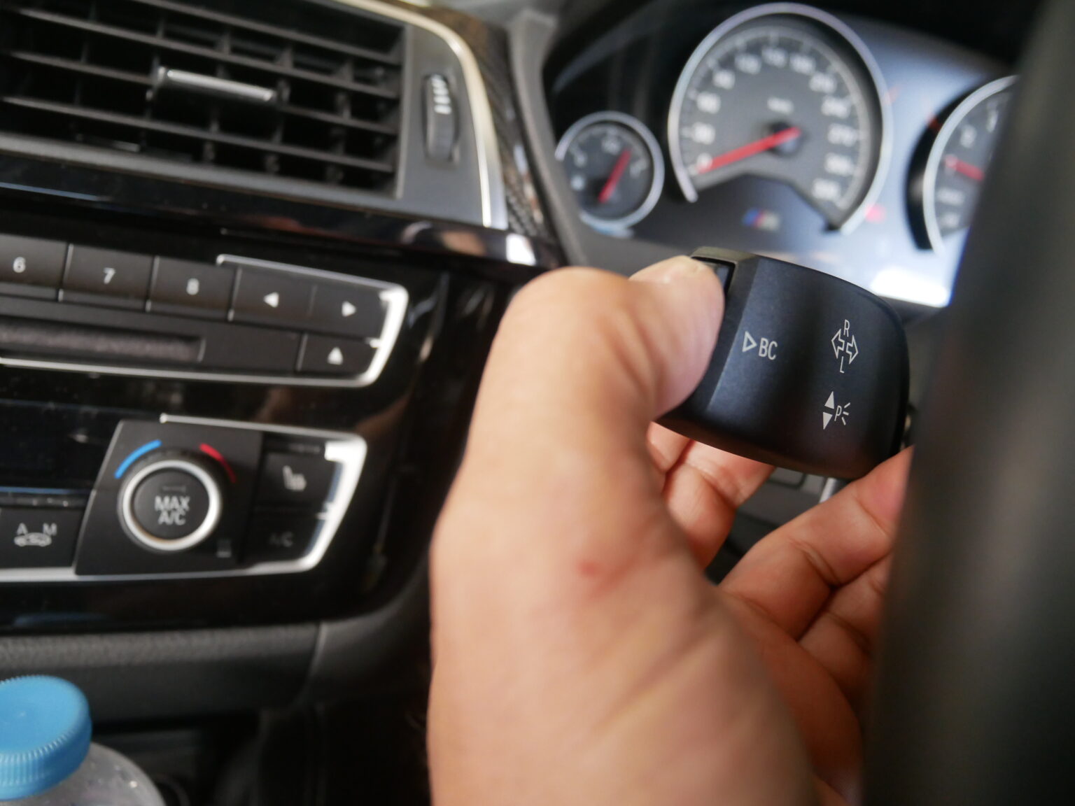 F80M3 core dev EXC取り付け作業 | B Plus【ビープラス】 BMW Professional Shop